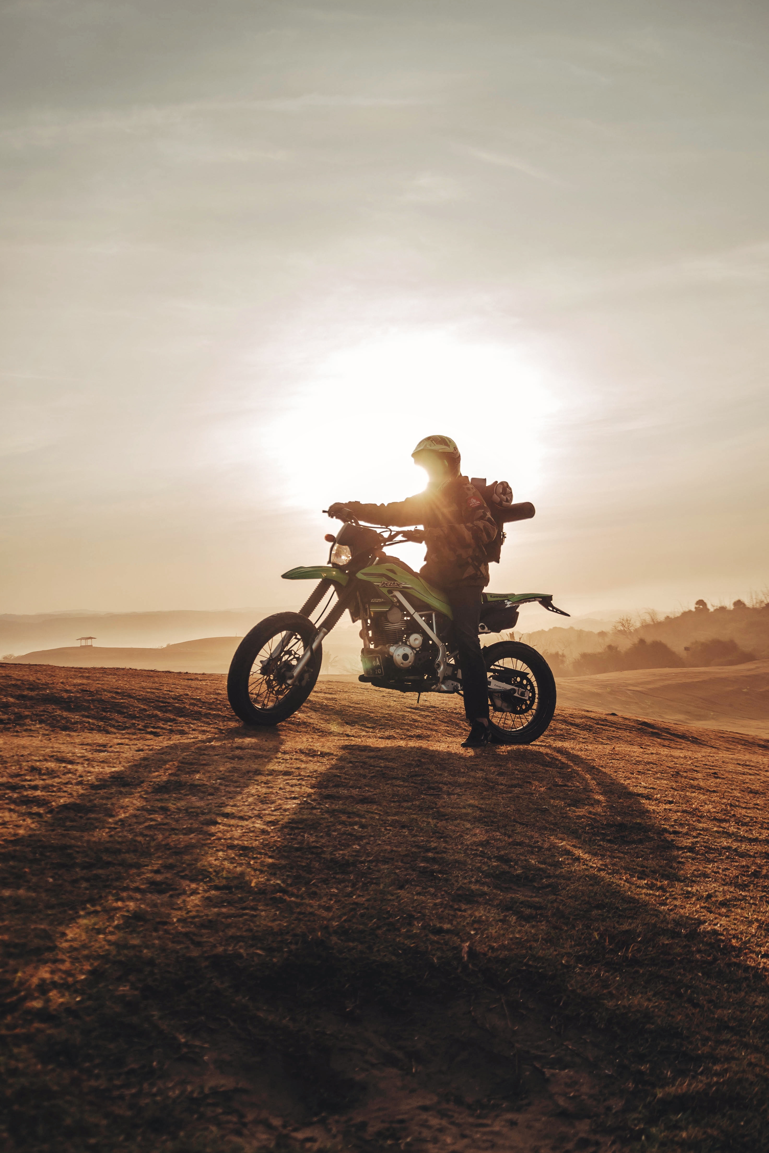 Wallpaper Man Riding Motorcycle on Brown Sand During Daytime ...