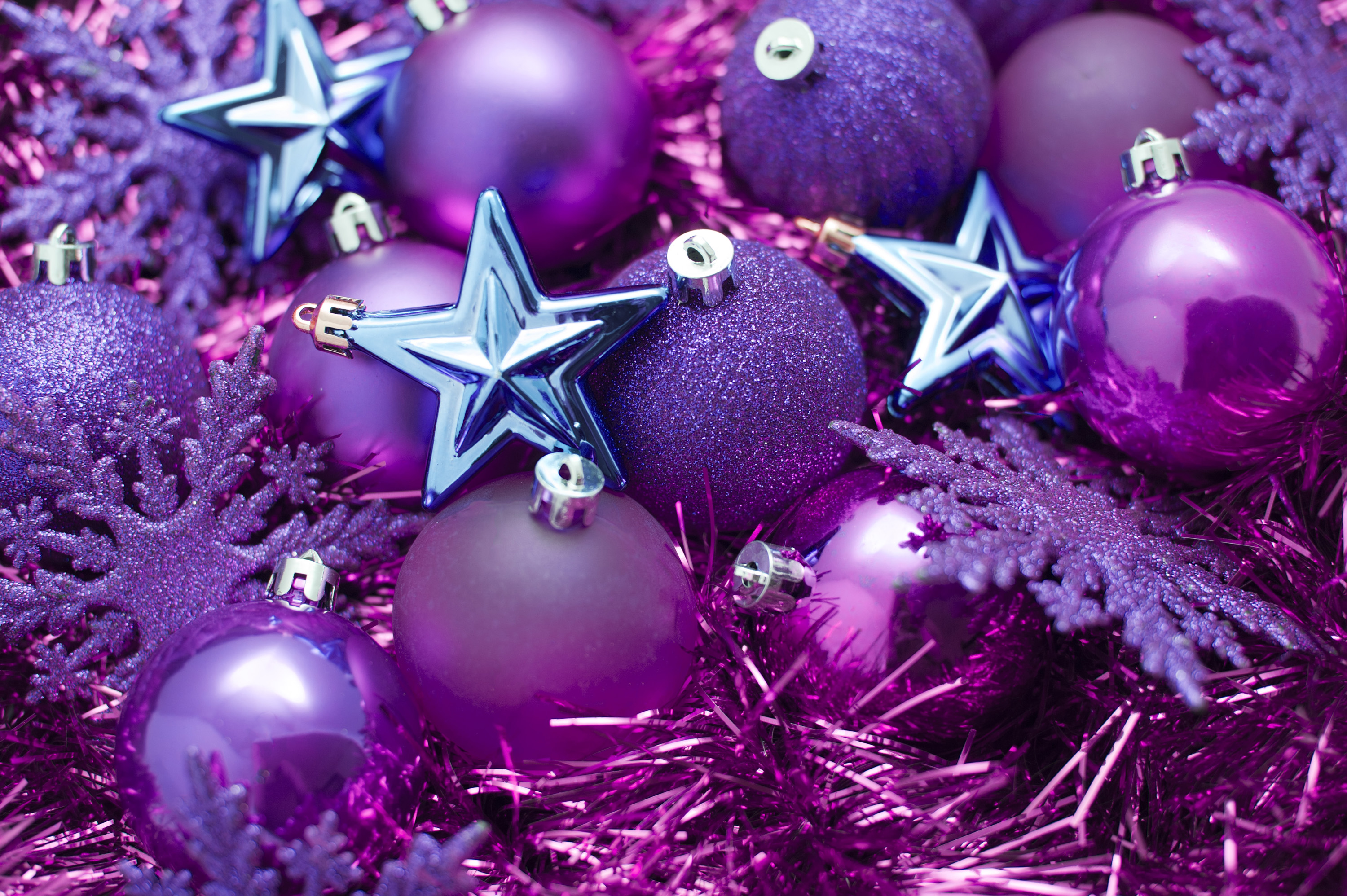 Fondo De Pantalla De Adornos Navideños Morados